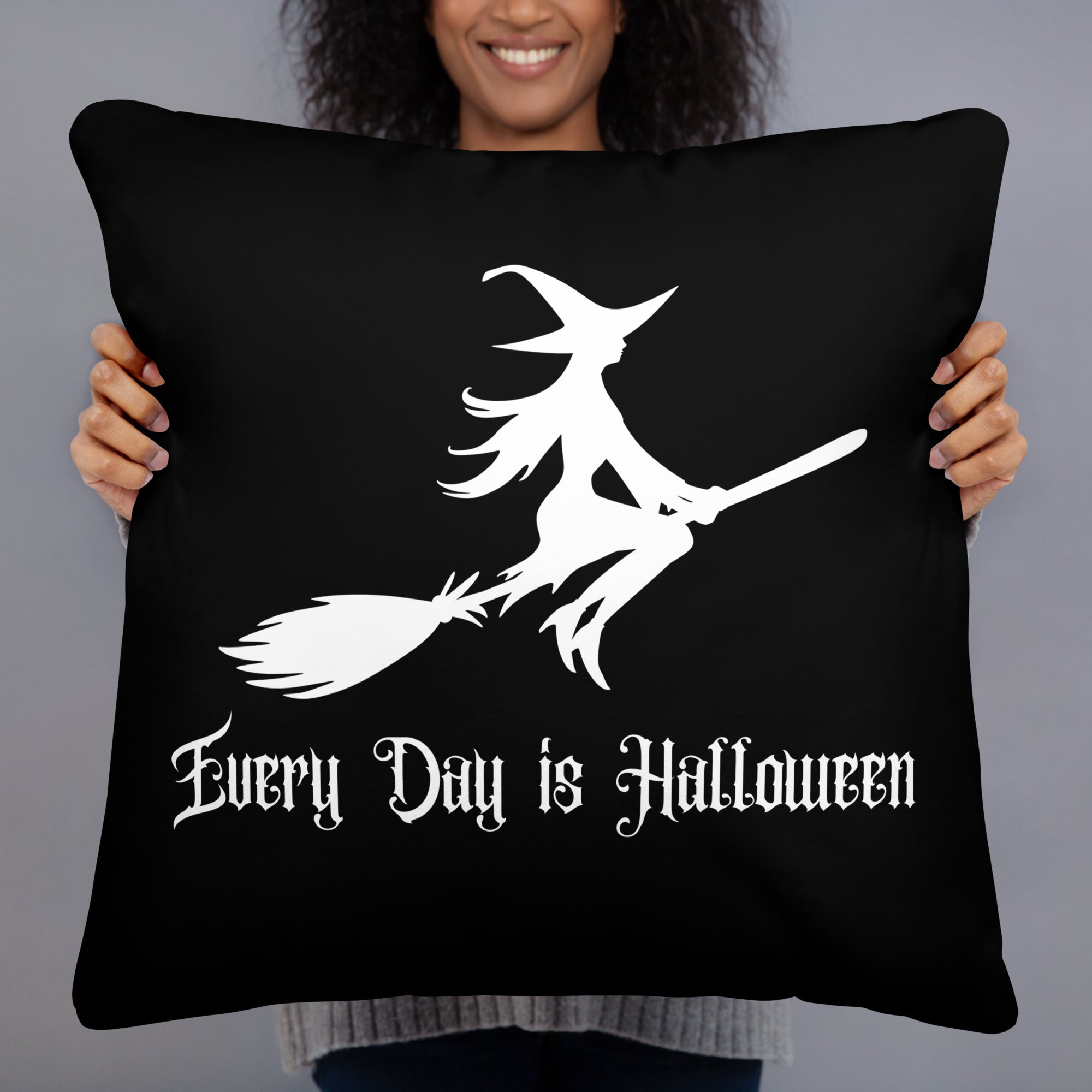 EVERY DAY IS HALLOWEEN – SCAMP+TRAMP